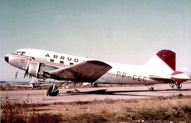 OS 80 ANOS DO ALBATROZ METÁLICO – Autoentusiastas