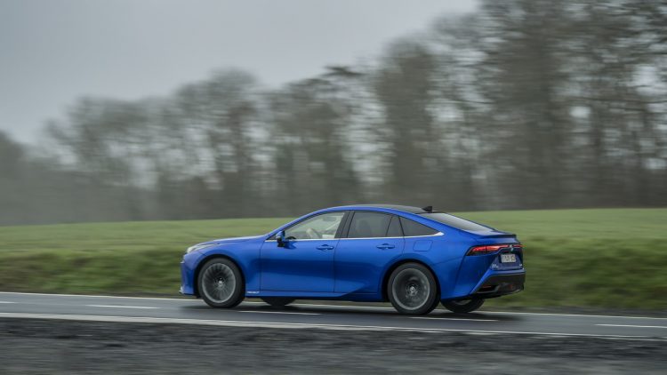 TOYOTA LANÇA NOVO MIRAI – Autoentusiastas