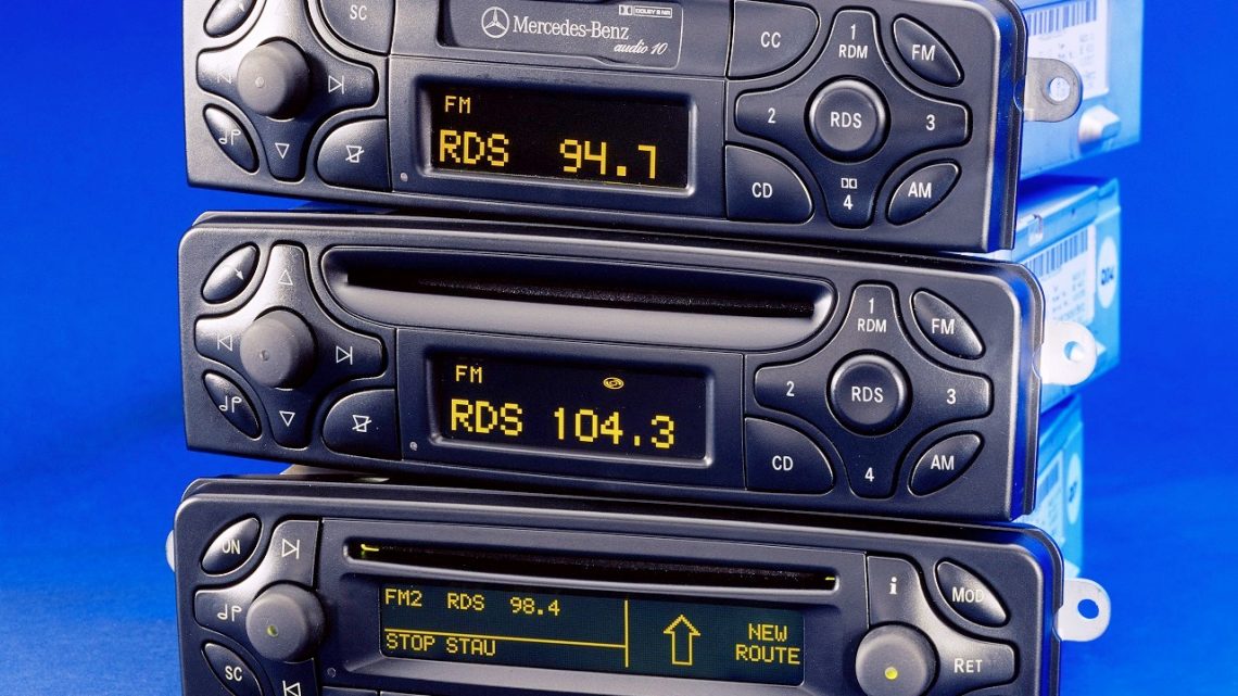 MERCEDES-BENZ E A HISTÓRIA DOS RÁDIOS PARA AUTOMÓVEIS – Autoentusiastas