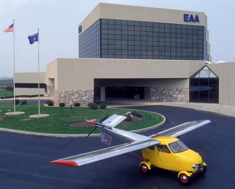 AEROCAR: O DIA EM QUE CHAPÉUS E SAIAS VOARAM – Autoentusiastas