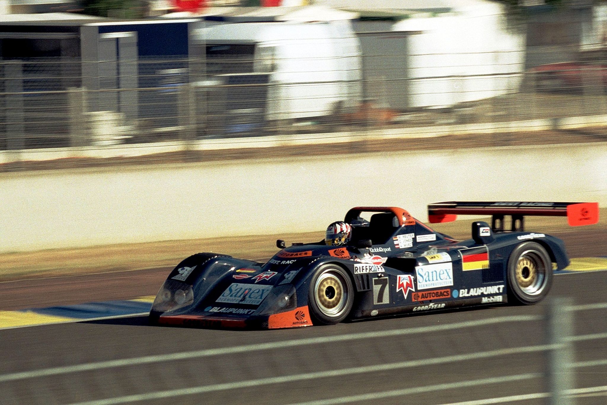 O MAIS BRITÂNICO DOS PORSCHES QUE VENCEU EM LE MANS – Autoentusiastas