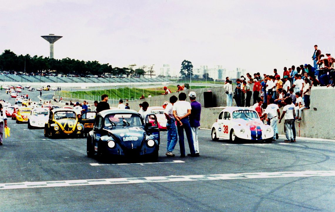 FUSCAS NAS PISTAS – Autoentusiastas