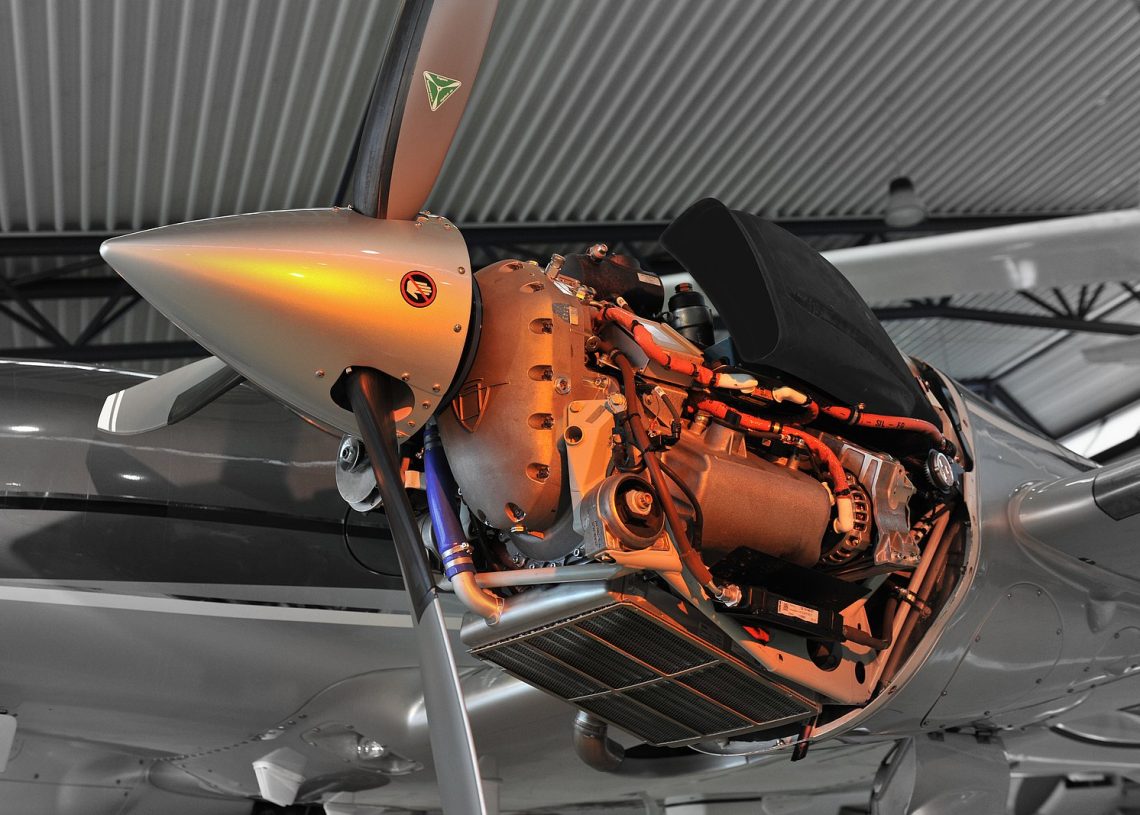 MAIS DETALHES DO INTERESSANTE MOTOR AE300/330 AERONÁUTICO – Autoentusiastas