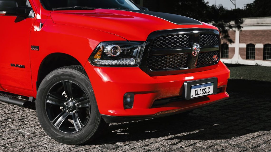 RAM CLASSIC R/T MARCA A DESPEDIDA DO V-8 HEMI (COM VÍDEO) – Autoentusiastas