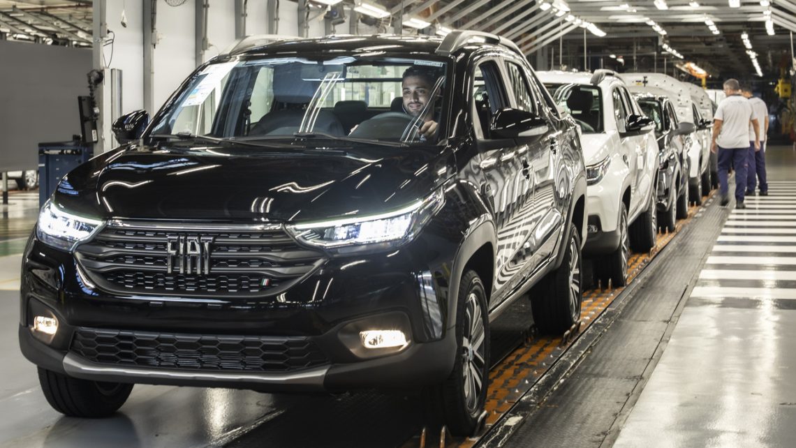 POLO AUTOMOTIVO STELLANTIS DE BETIM COMEMORA 48 ANOS – Autoentusiastas