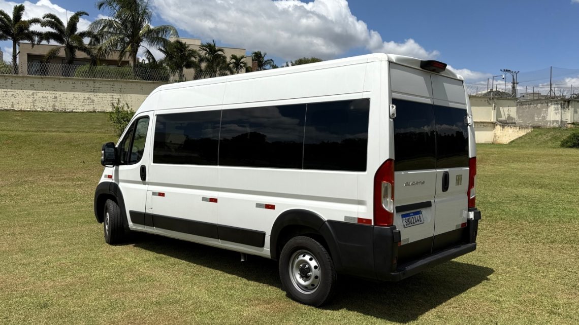 RELATO: UMA VIAGEM A BORDO DO FIAT DUCATO MINIBUS COMFORT DE 19 LUGARES ...