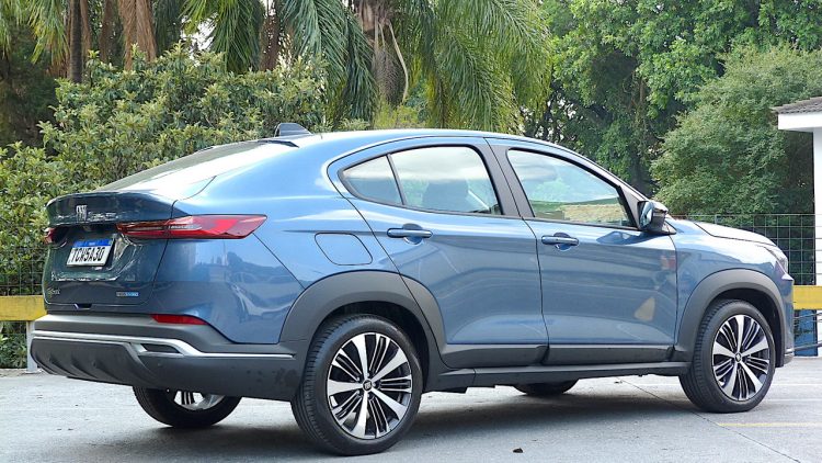 TESTE DE 30 DIAS – FIAT FASTBACK TURBO 200 HYBRID – 1ª SEMANA ...