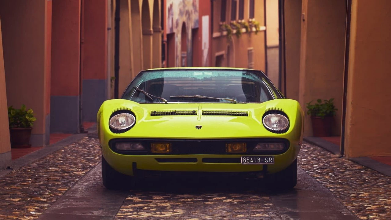 LAMBORGHINI MIURA: VERDE SCANDAL – Autoentusiastas