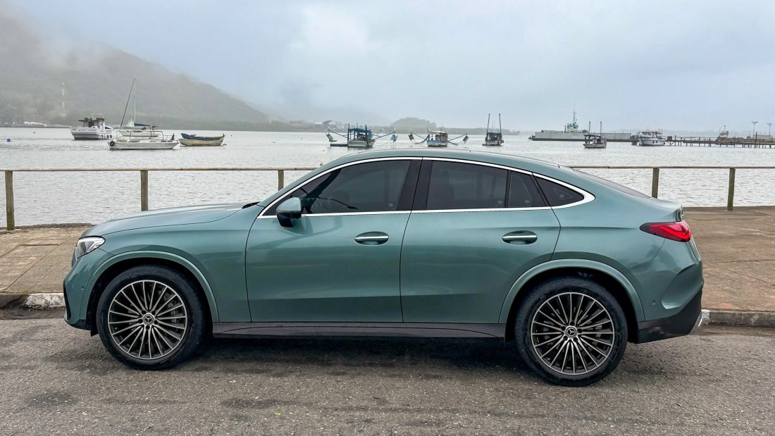 MERCEDES-BENZ GLC 300 COUPÉ AMG LINE TRAZ ESPORTIVIDADE, LUXO E ...