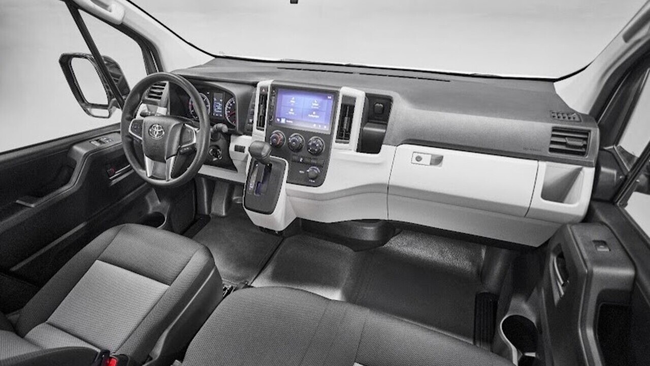 TOYOTA HIACE CHEGA AO BRASIL – Autoentusiastas